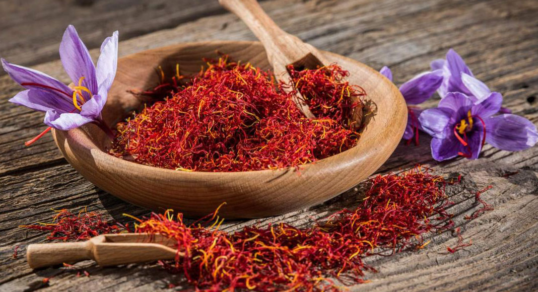 El azafrán, la especia que te ayuda a controlar el colesterol y a ...